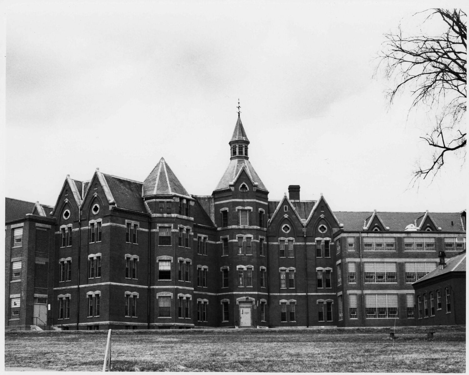 File:danversSWwingfront1981.jpg - Asylum Projects