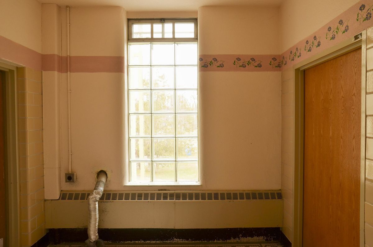 File:Monica Tininenko 2nd Floor East Wing (12).jpg - Asylum Projects